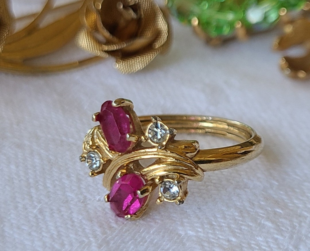 Beautiful Vintage AVON Ring Pink Stones Rhinestones - Etsy