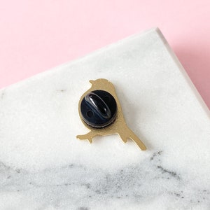 Robin Enamel Pin - Gold Robin Pin - Robin Lapel Pin - British Nature ...