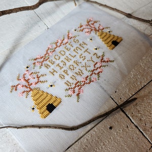 PDF Pattern / Small Bee Sampler Counted Cross Stitch Chart, Summer X ...