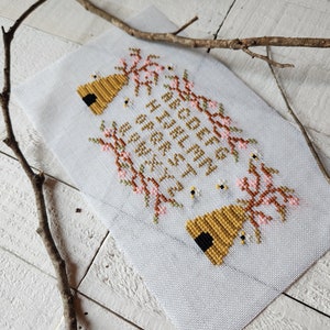 PDF Pattern / Small Bee Sampler Counted Cross Stitch Chart, Summer X ...