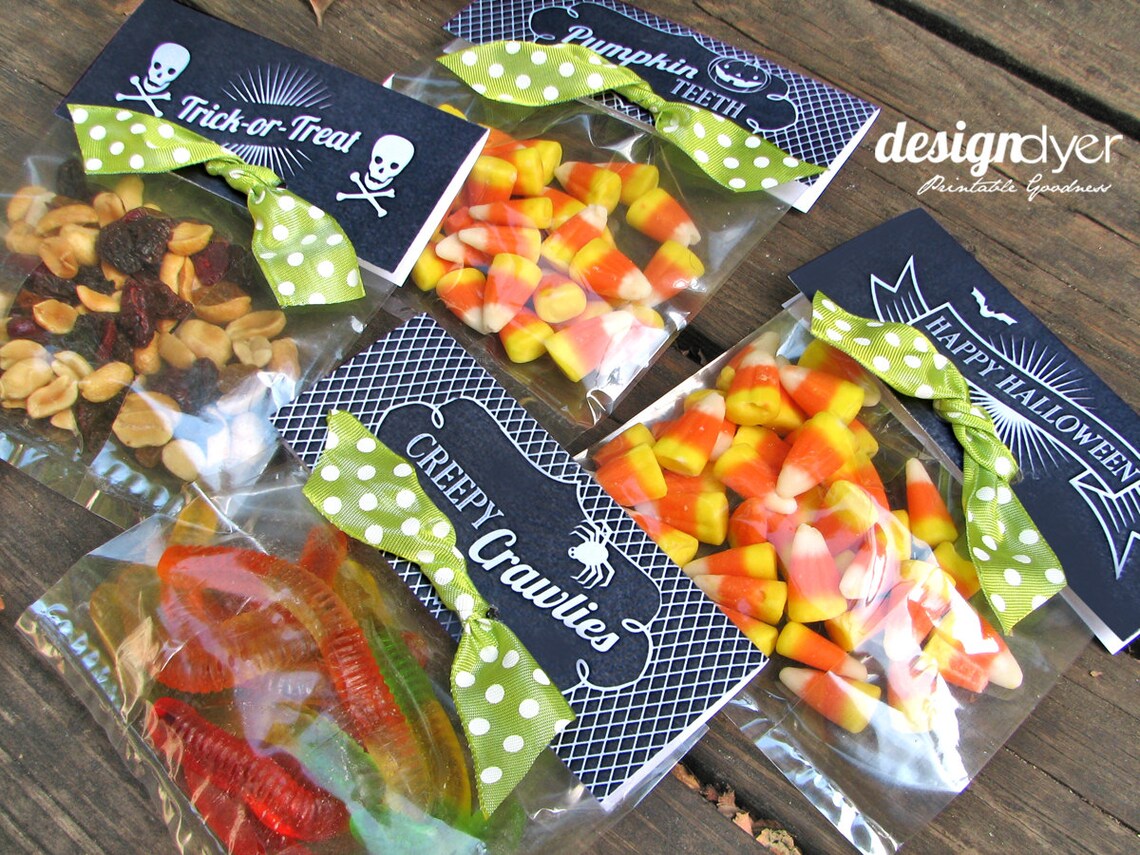 Printable Halloween DIY Treat Bag Toppers Black & White | Etsy