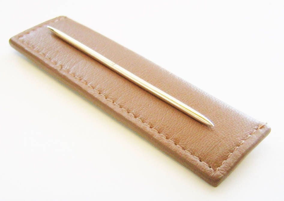 ARTISAN..18K Solid Yellow Gold Toothpick, W/Sleeve. Made By: Steve Haddad ARTISAN..18K Solid Yellow Gold Toothpick, W/Sleeve. Made By: Steve Haddad