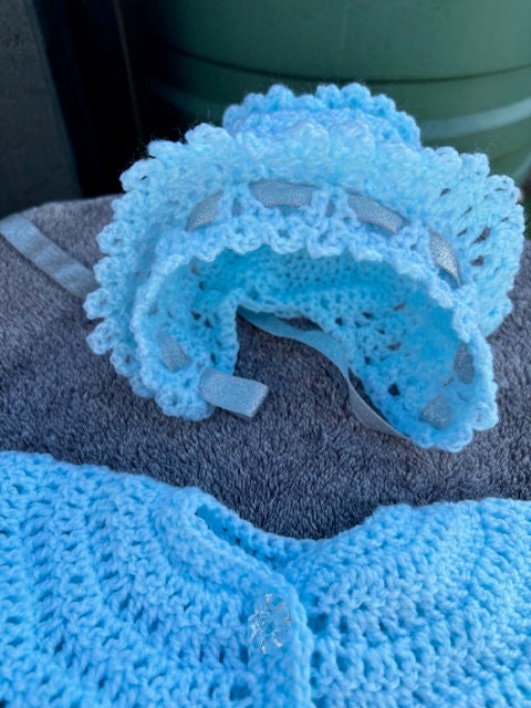 No 129 Baby Diamond Matinee Set Crochet Pattern - ENGLISH UK ...