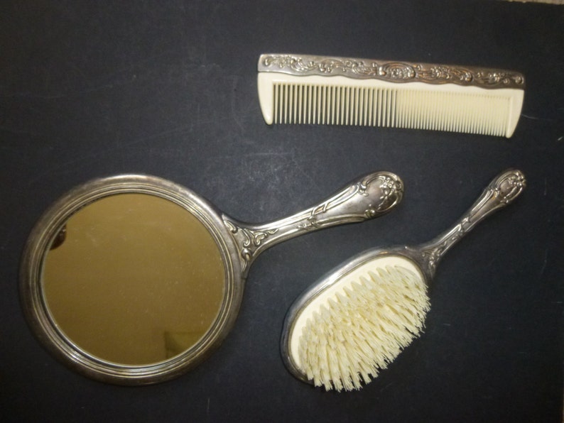 Antique Silver Repousse Mirror/brush/comb Set - Cherub/puti/cupid Motif ...