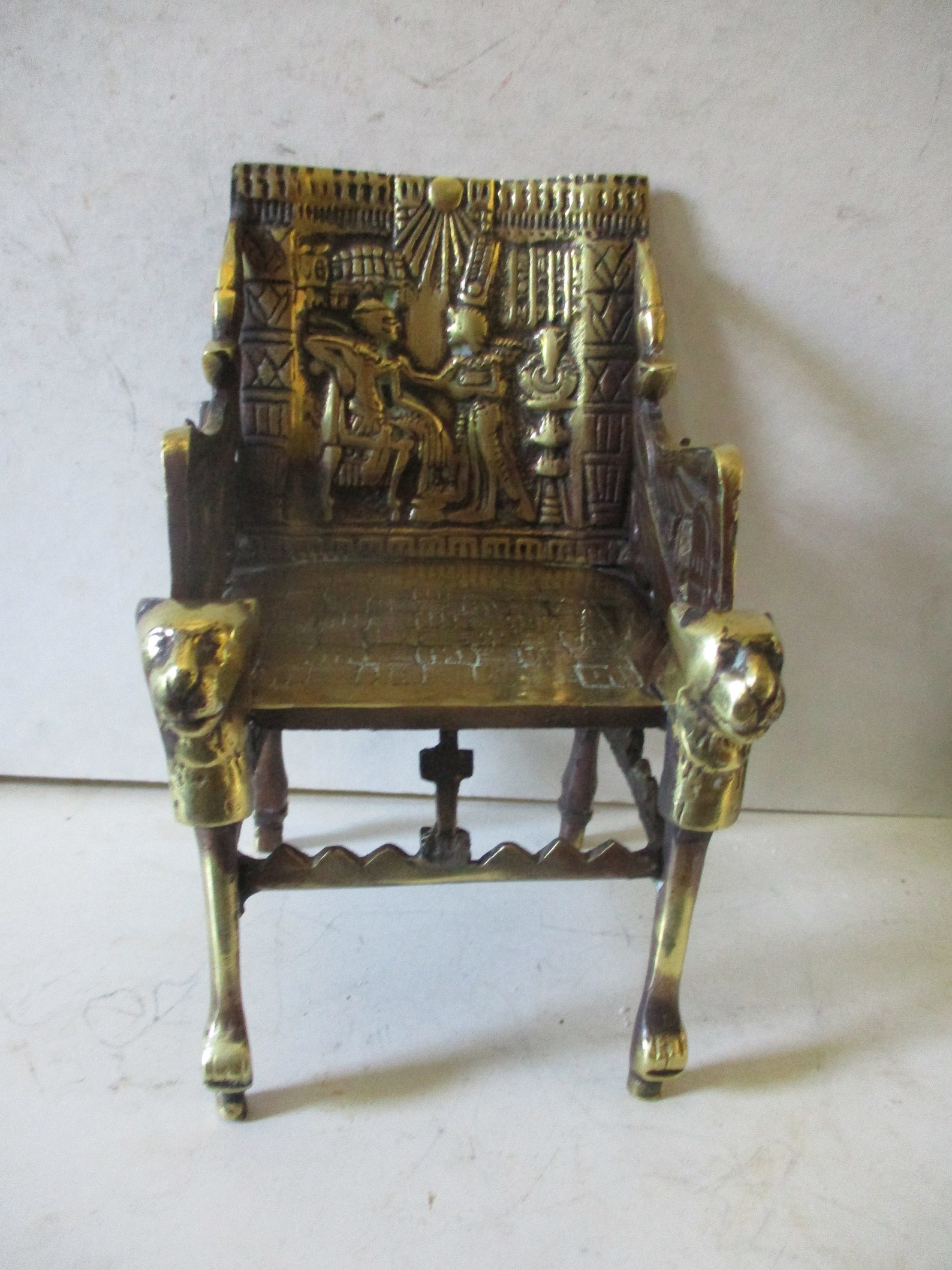 King Tut's Throne - Doll Sized Replica of Famed Treasure - 6.75" High X ...