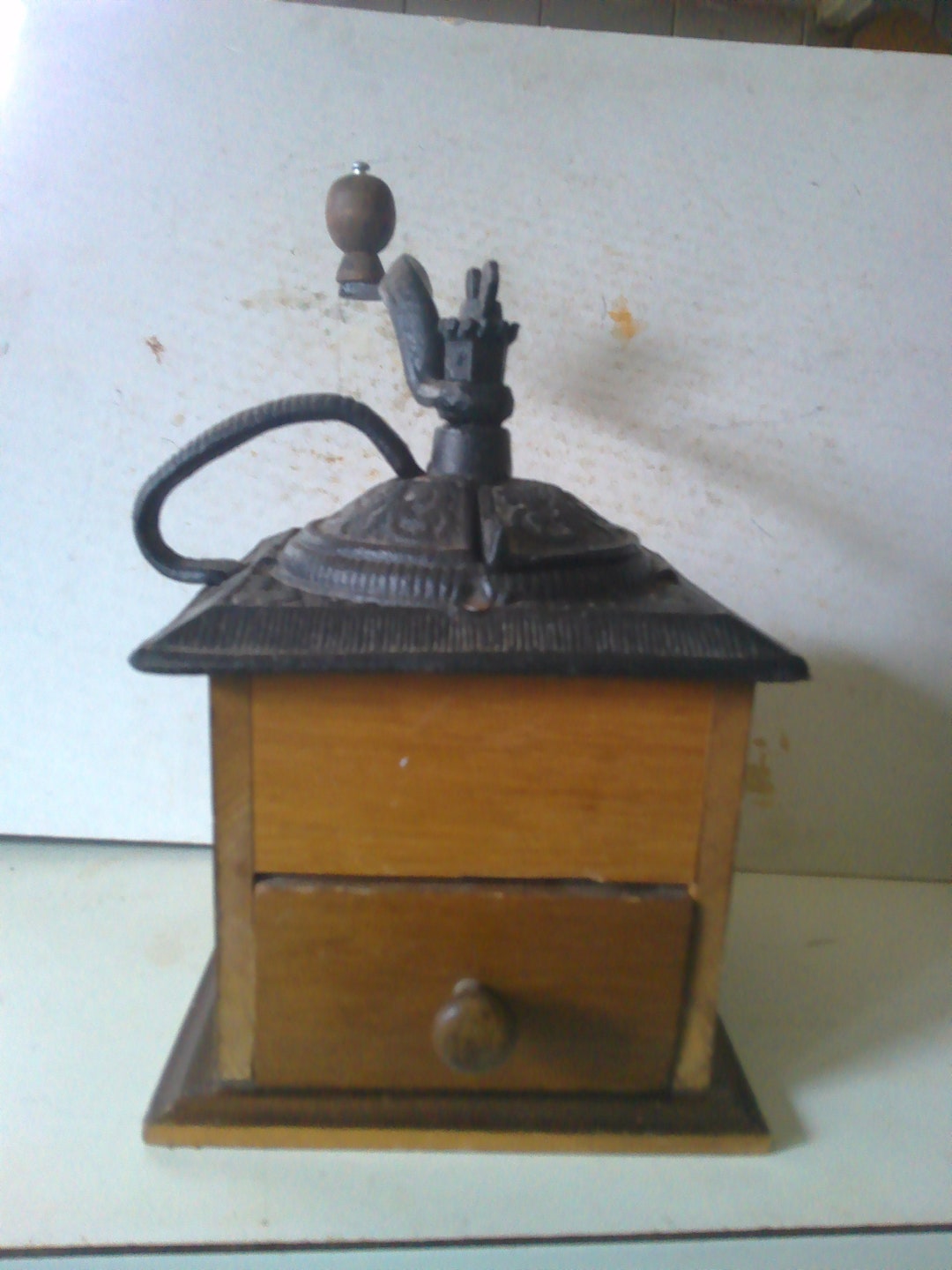 Antique Coffee Grinder Mill Victorian Style WORKING Cast Iron and Wood ...