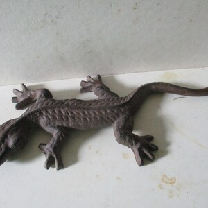 Lizard Statue - Life Sized Cast Iron Gecko/iguana/chameleon 8.75" X 4 ...