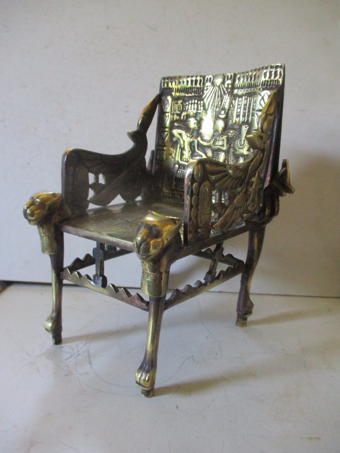 King Tut's Throne - Doll Sized Replica of Famed Treasure - 6.75" High X ...