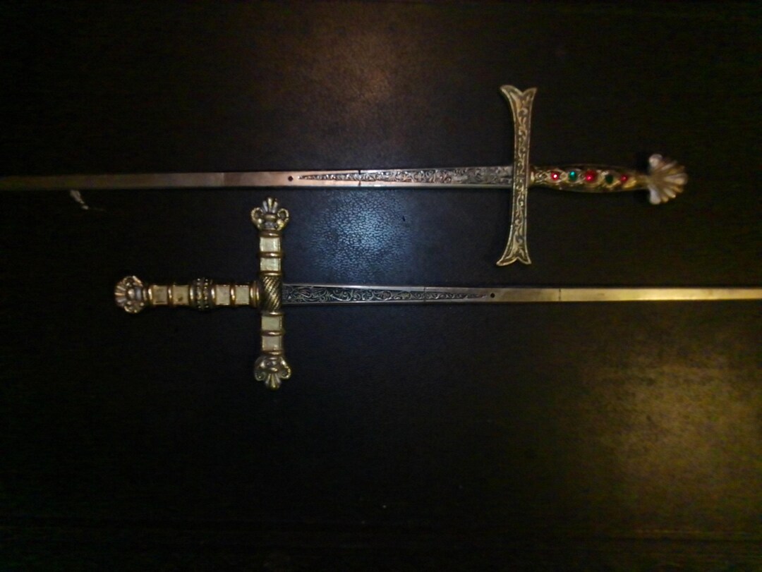 Crossed Swords - Set of 2 Masonic or Sim. Decorative Ceremonial Swords ...