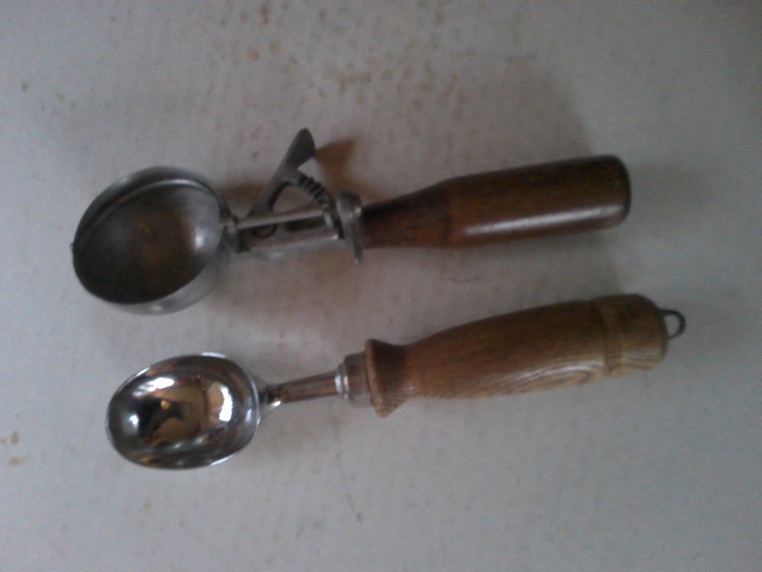 Wood Handle Ice Cream and Serving Scoop Set - Mechanical and Spoon ...