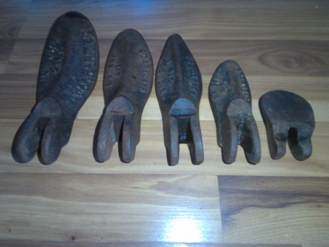 Big Boy Cobbler and Shoemakers Anvil Set -5 Fitted Shoe Shaped Anvils ...