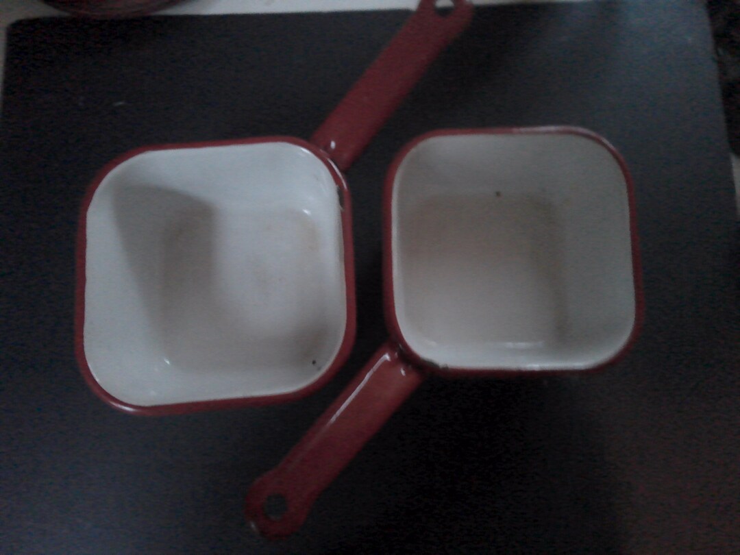 Square Enamel Pans - 1950s Red/white Nesting Pair of Sauce Pots - 6 ...