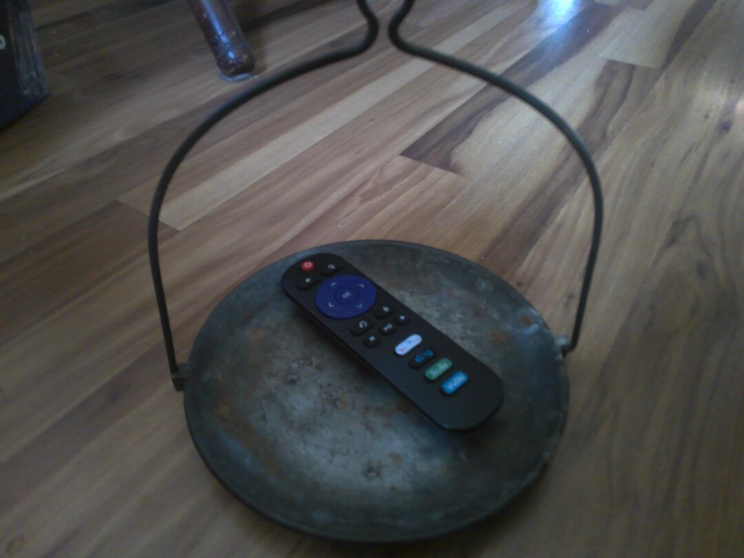 Hanging Scale Pan - Antique Tin Hanger 7" High X 7" Diam. - Easy ...