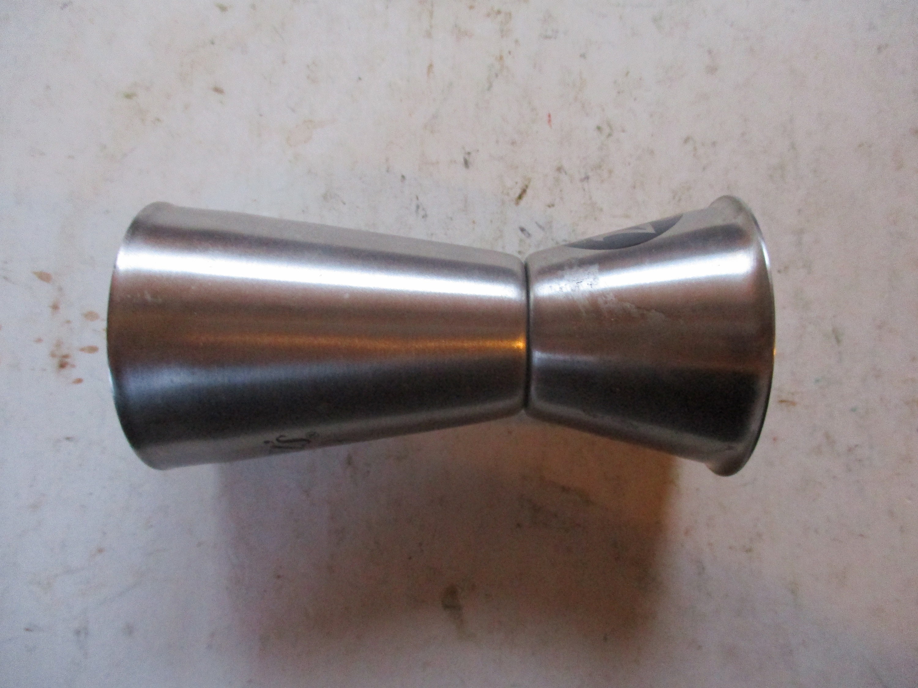 Jack Daniels 2 Way Bar Jigger - Stylish Cylinder Form for 1 and 1.5 ...