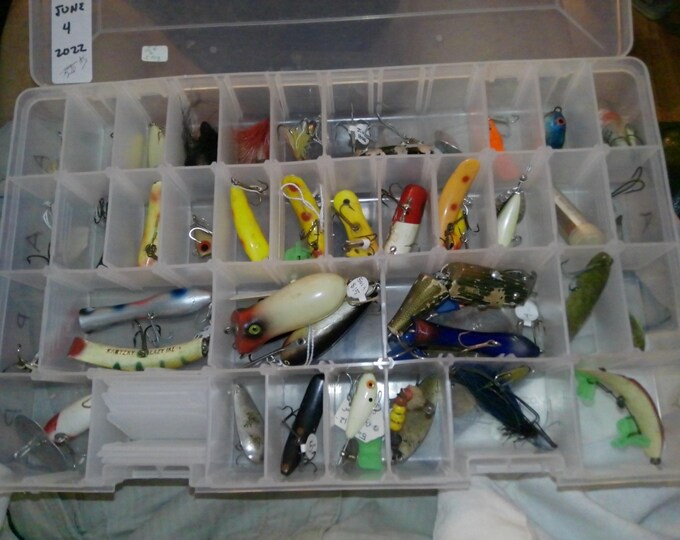 Fishing Lures - Set of 40 Fresh Water Forms in Sectioned Case - 1950 ...