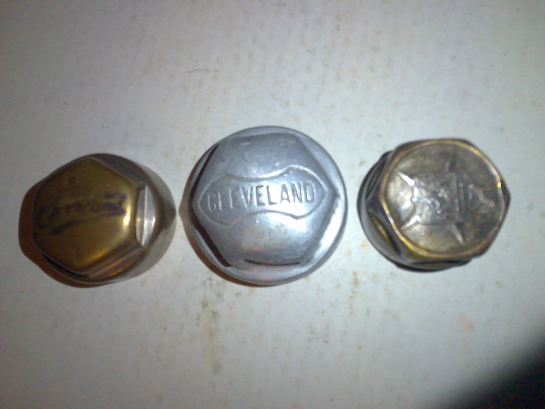 Antique Hub Grease Caps - Star, Cleveland, Overland - Very Rare 2.5" to ...