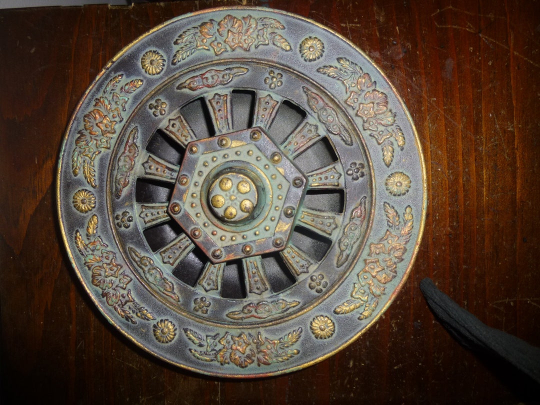 Japanese 2 Piece Cast Iron Censer or Ikebana Style Bowl and Lid ...