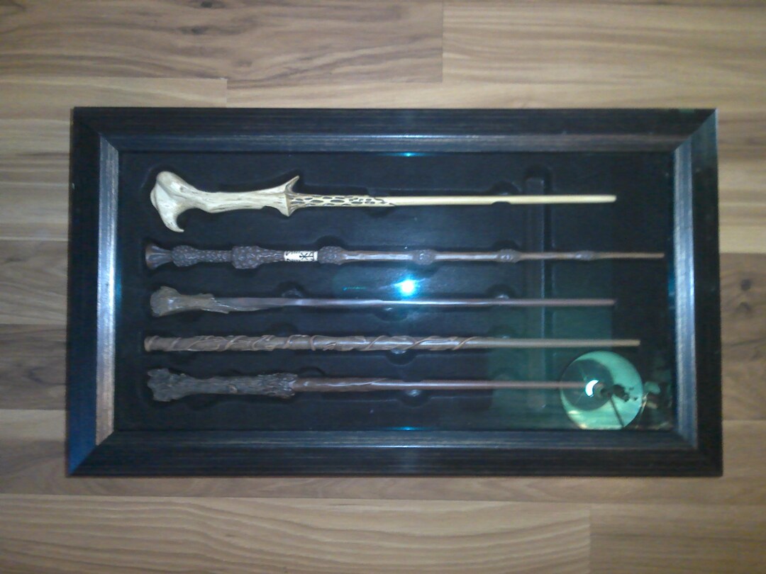 Harry Potter Wands - Shadowbox Framed Wizarding World Wand Collection ...