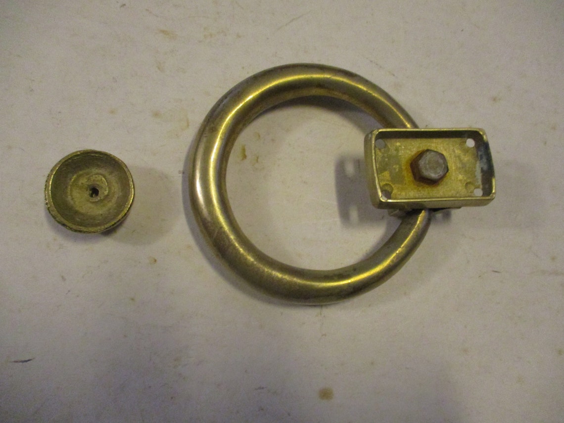 Brass Ring Door Knocker - Stylish Simple Swinging Brass Ring on Door ...