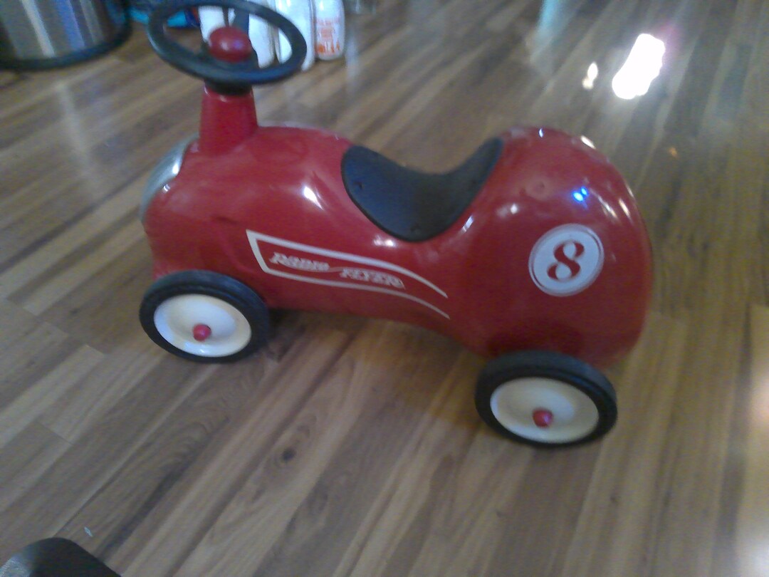 Radio Flyer Red Roadster #8 Push Car - Fun Functional Toddler Sized ...