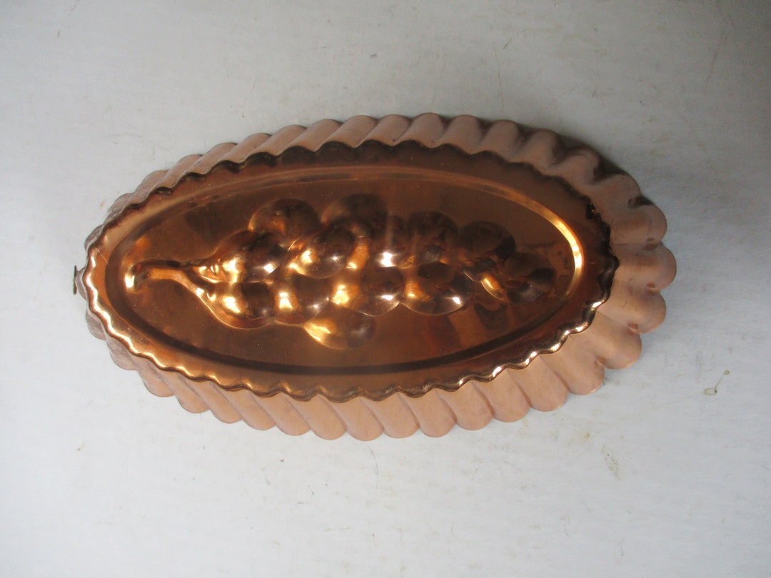 Grape Cluster Cake Pan - Vintage Tin Lined Copper Mold 12" X 6.25" X 2. ...