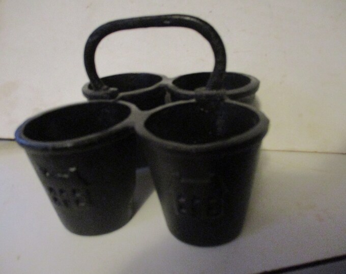 Cast Iron Popover Mold - Fun Functional 4 Section Form of 3 Oz Wells W ...