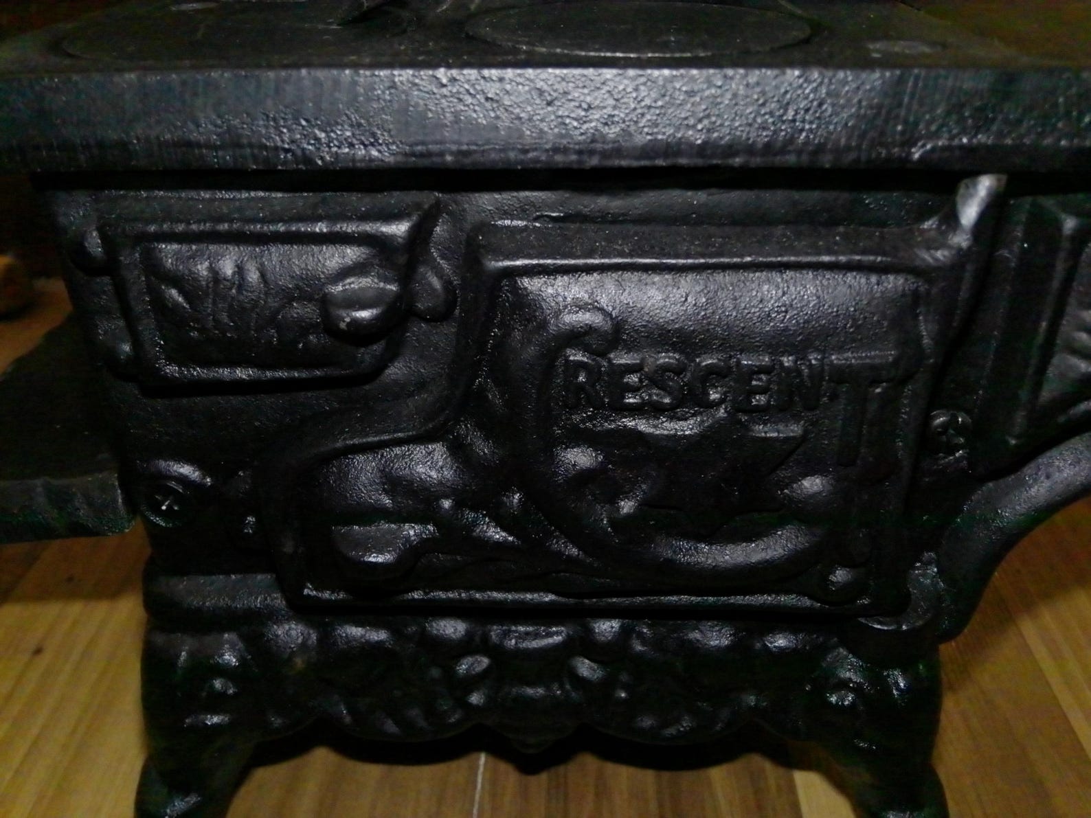 Crescent Cast Iron Salesmans Sample Stove - Large Version 12" X12" X 6 ...