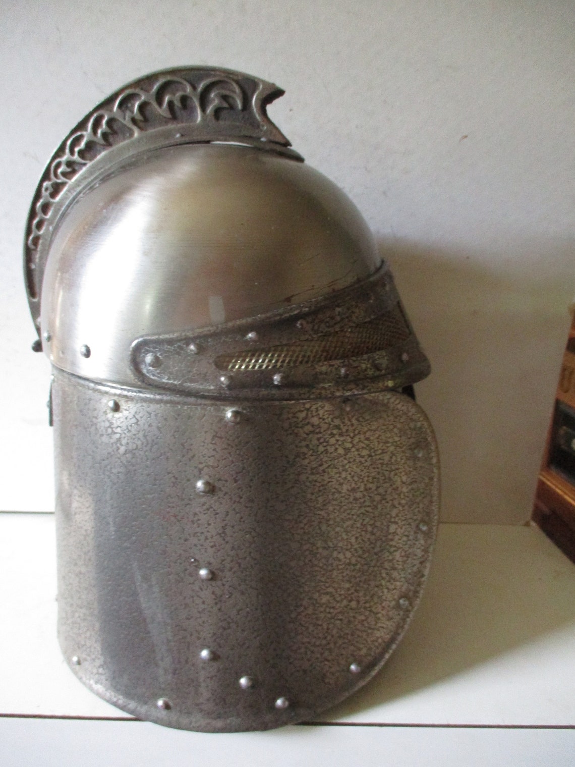 Knights Helmet Ice Bucket - Pewtertone Old Tankardware - 12" High ...