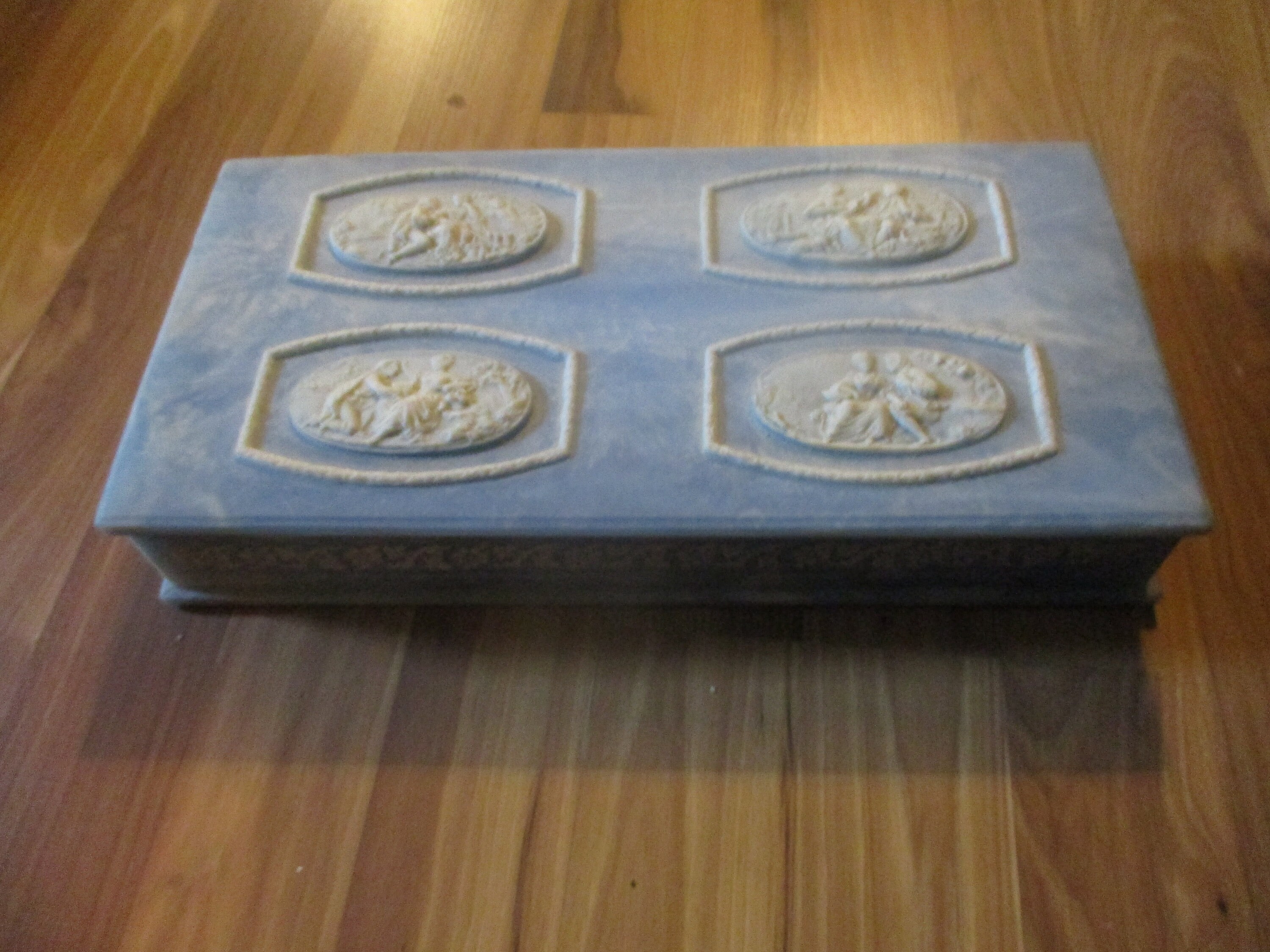 Romance Jewelry Box - Incolay Stone Box - Large Form Decorated With4 ...