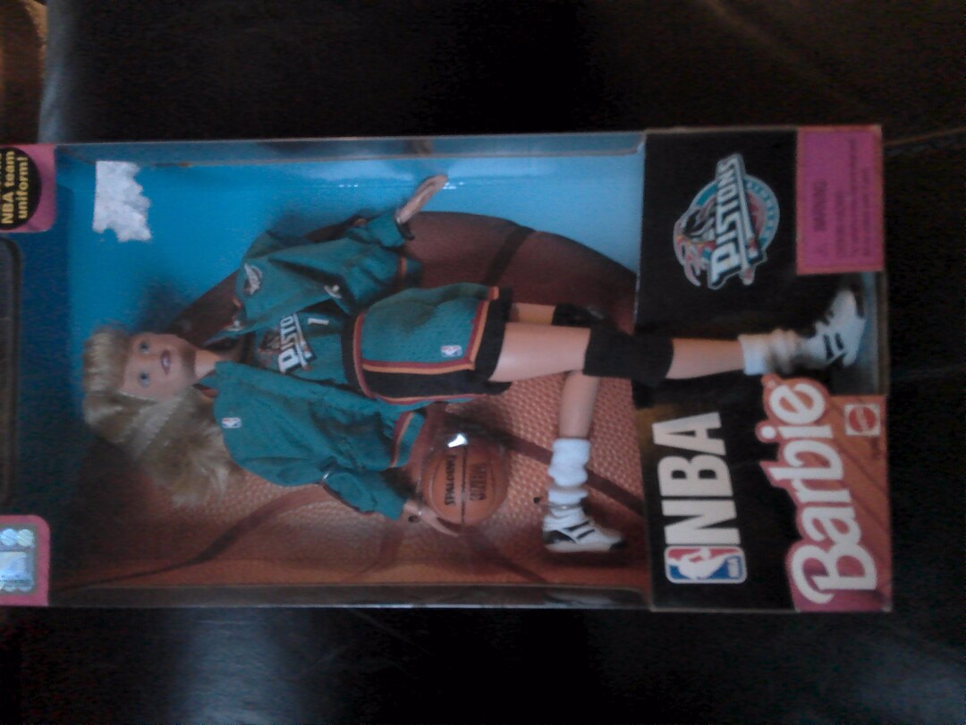 NBA Detroit Pistons Barbie Special Edition (1998) - New in Box ...