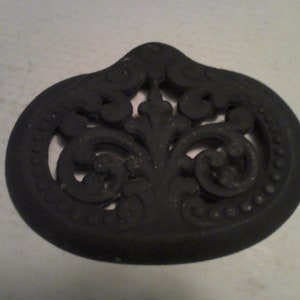 Antique Cast Iron GE Furnace or Stove Grate 9 X 7 X .75 Thick Fretwork ...