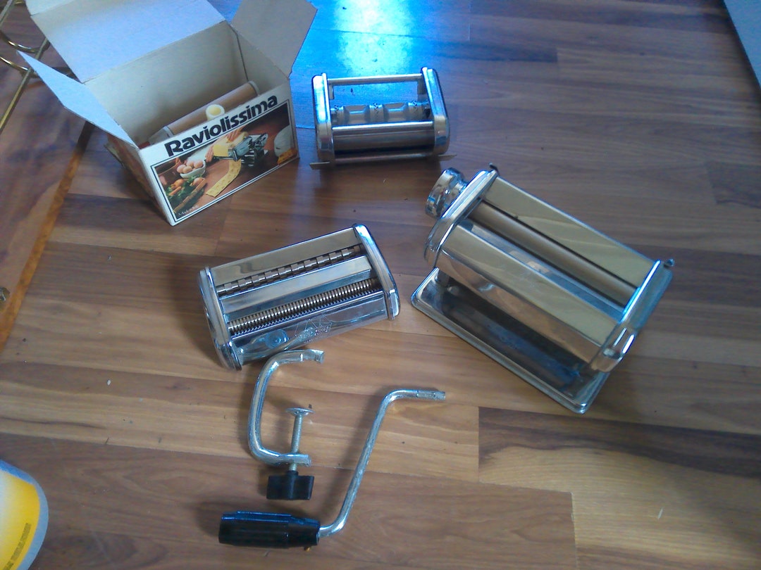 Italian Pasta Maker - Marcato ATLAS 150+ Raviolissiama Ravioli Maker ...