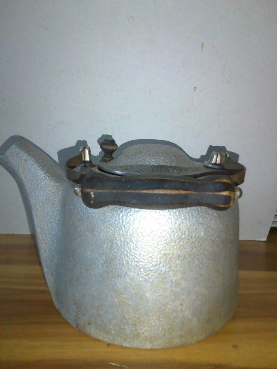 Silver Seal Gallon Kettle Teapot - 1930s Cast Aluminum W Wood Handle ...