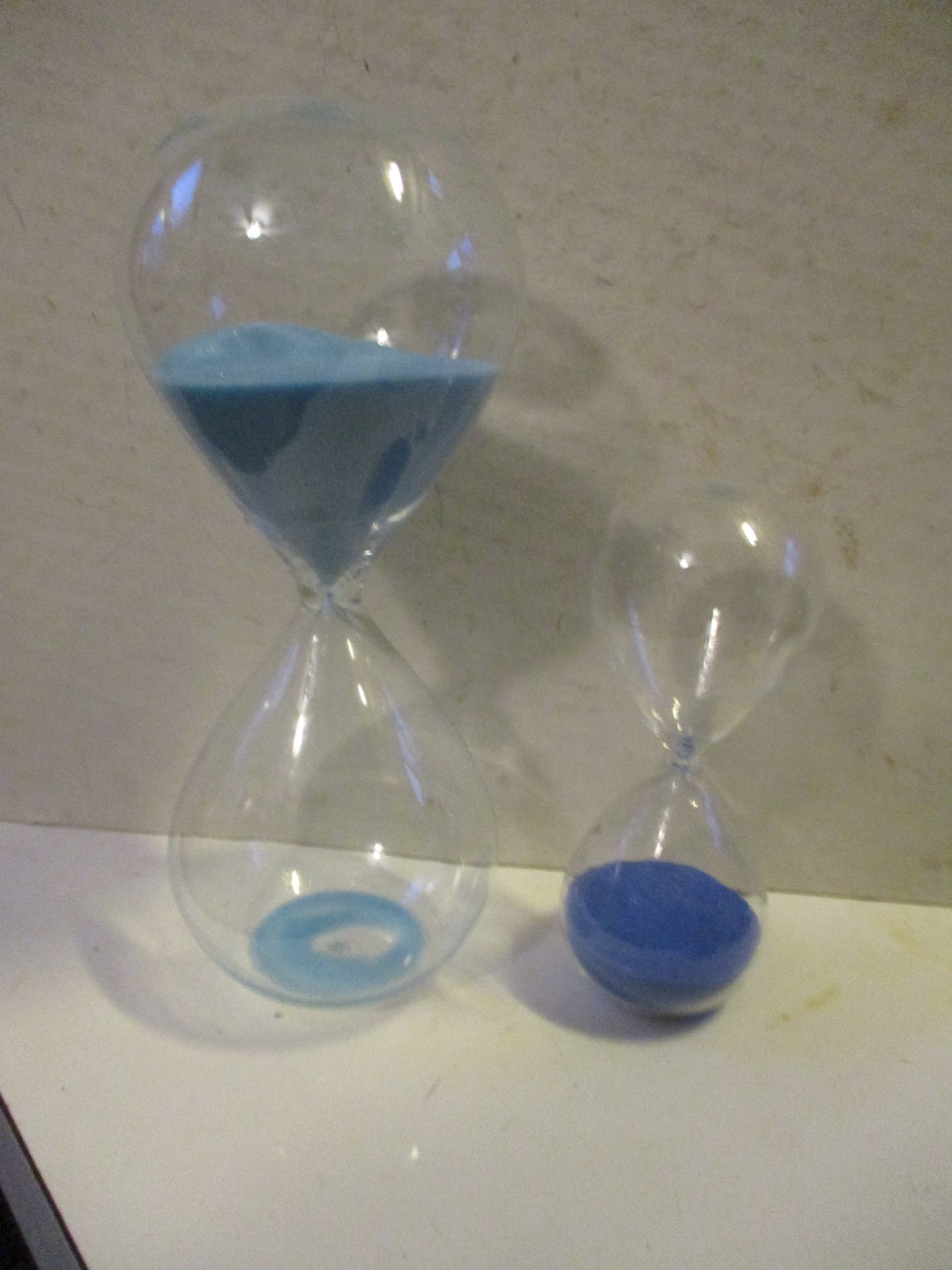 Hourglass Set of 2 - 30 Min and 15 Min Forms With 2 Different Blue Sand ...