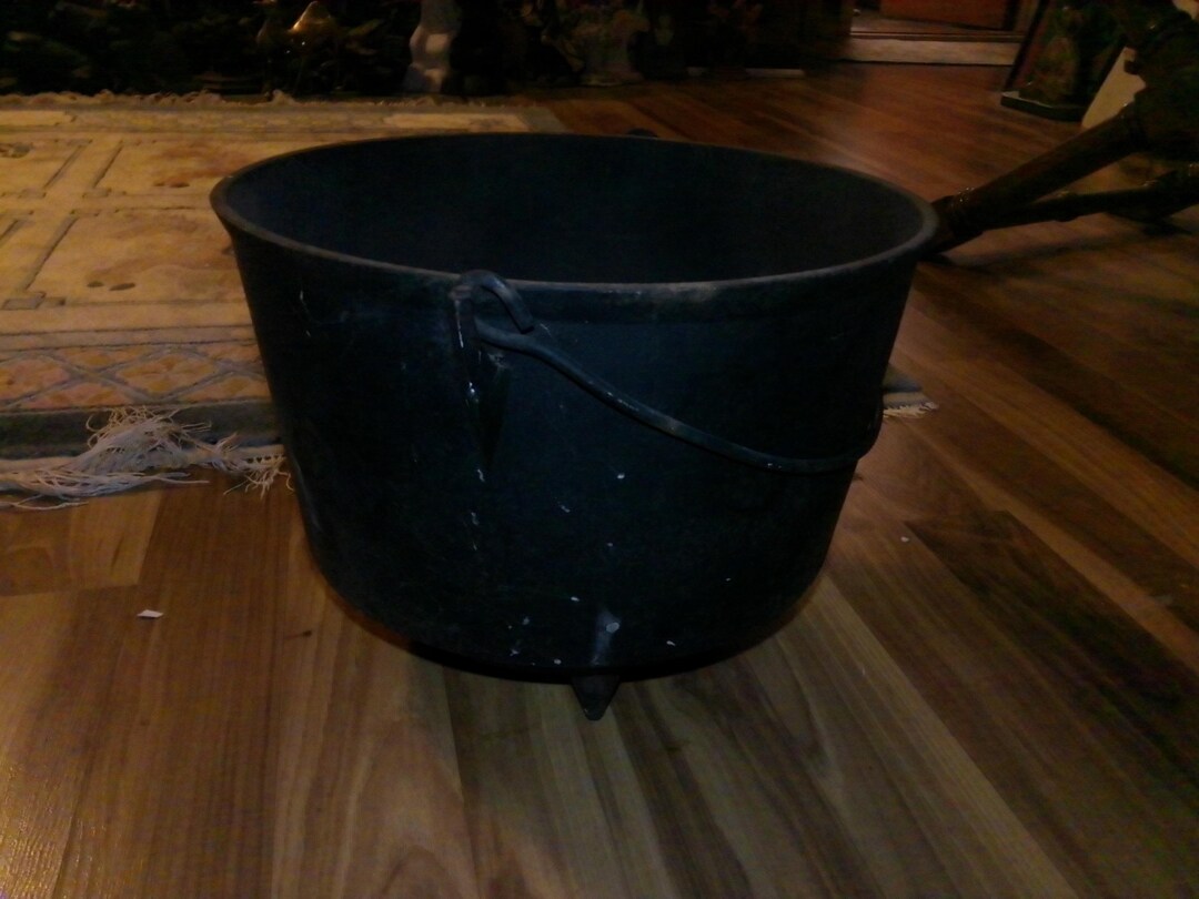 Cast Iron Cauldron Bean Pot or Planter- Holds 2 Gallons. 11" Diameter X ...
