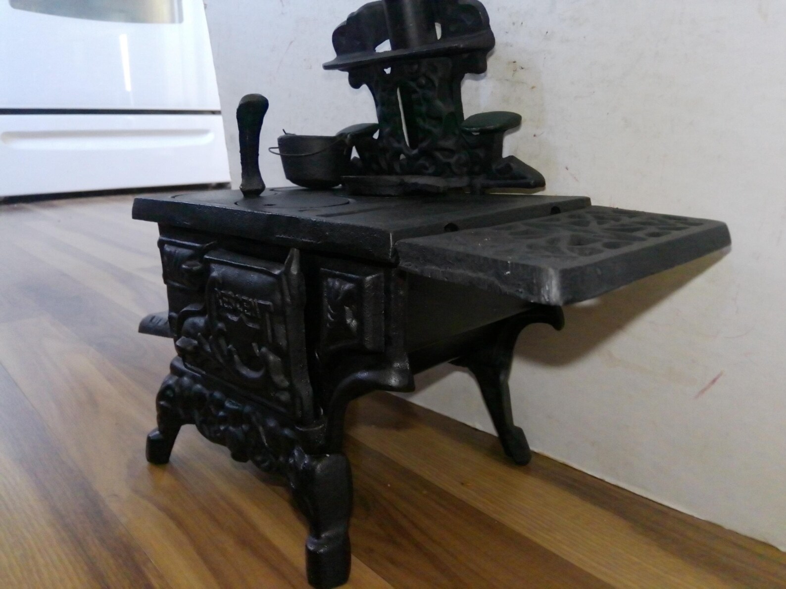 Crescent Cast Iron Salesmans Sample Stove - Large Version 12" X12" X 6 ...
