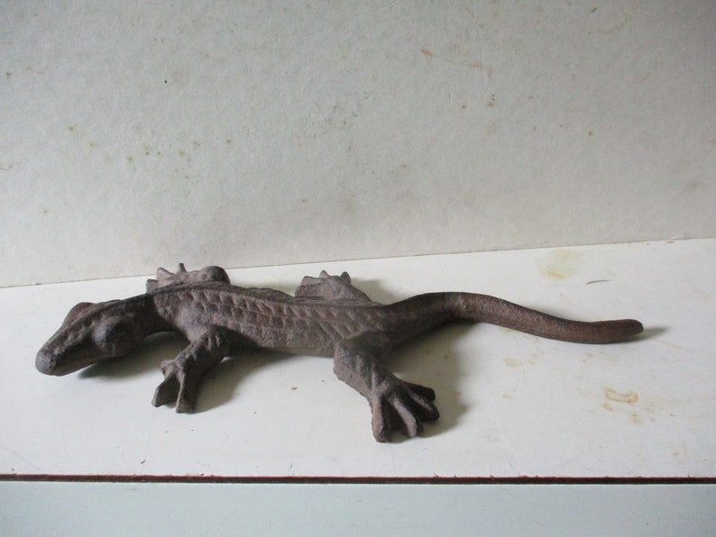 Lizard Statue Life Sized Cast Iron Gecko/iguana/chameleon - Etsy