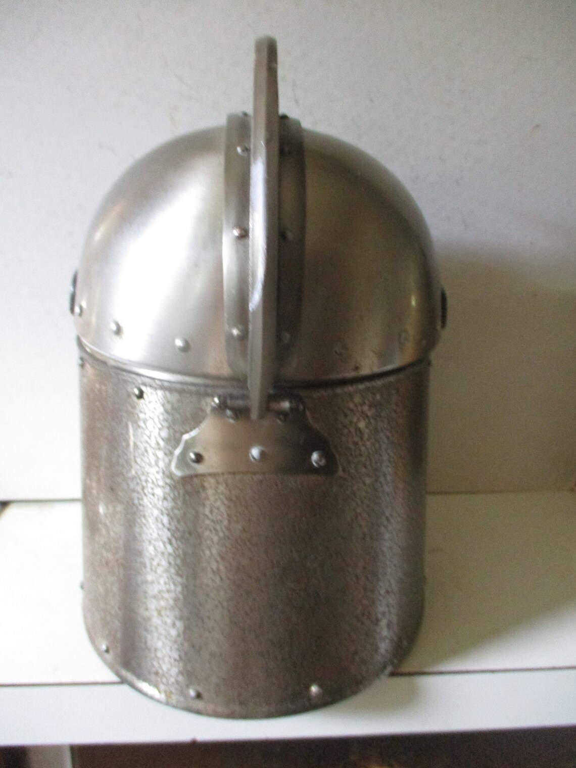 Knights Helmet Ice Bucket - Pewtertone Old Tankardware - 12" High ...