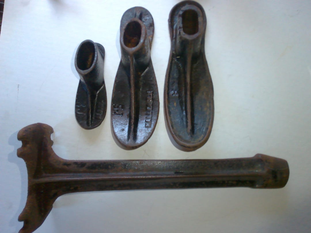 Cobbler or Shoemaker Anvil Set 13 Mount W 3 Cast Iron Anvil Shoe Forms ...