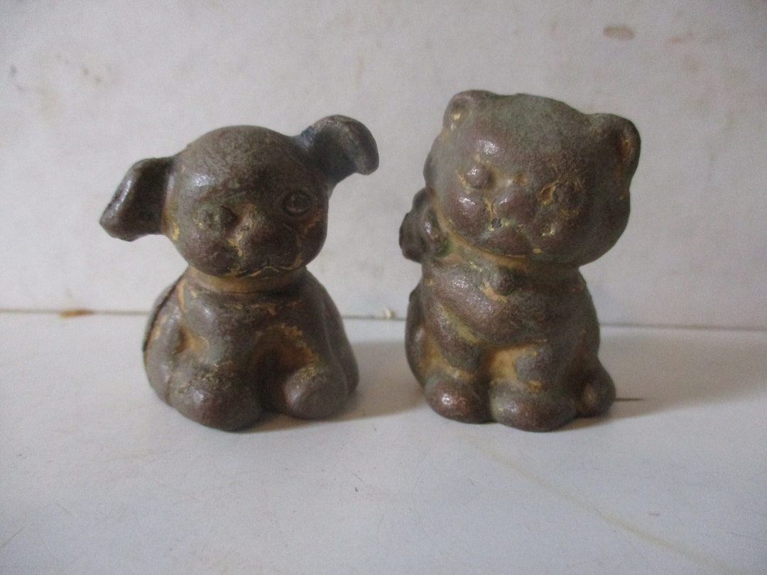Hubley Hines Cast Iron Paperweight Cat and Dog Figurines - Antique Pair ...