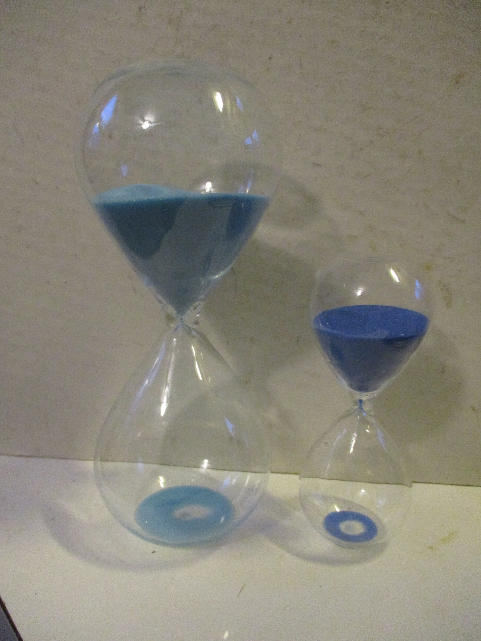Hourglass Set of 2 30 Min and 15 Min Forms With 2 Different - Etsy