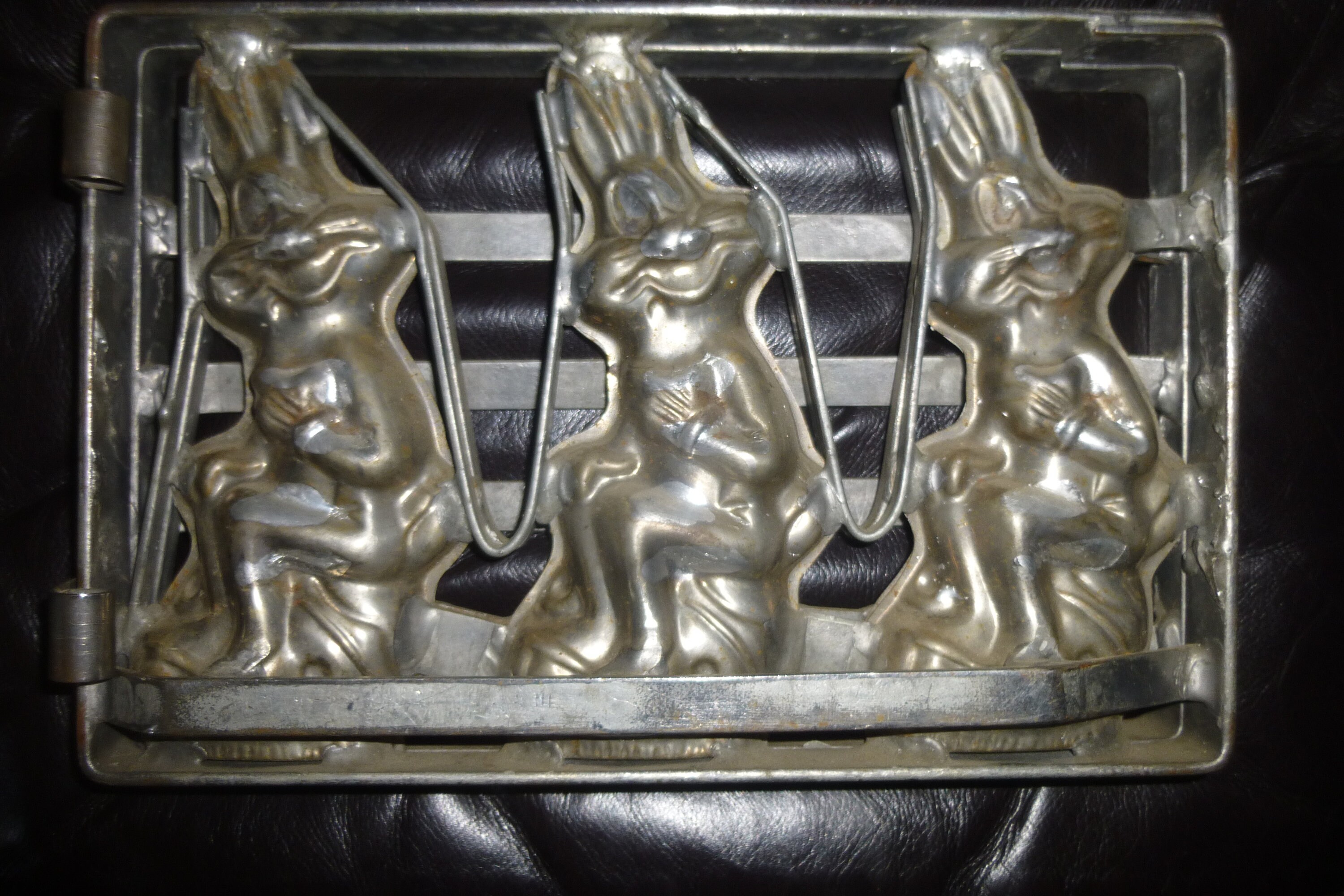 Bugs Bunny Chocolate Mold - 1950s Licensed Warner Brothers Hinged Mold ...