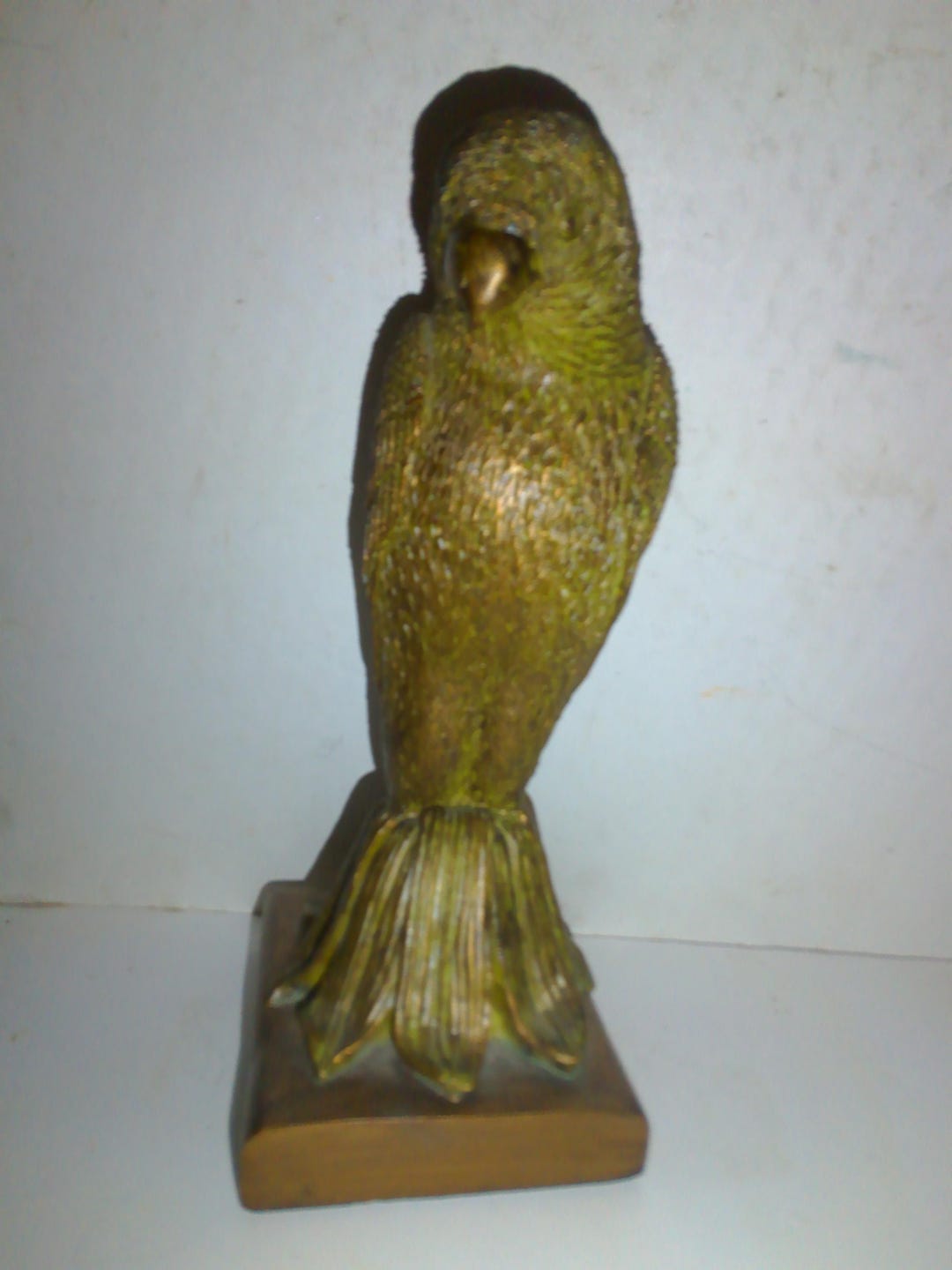 Parrot or Parakeet Statue - Vintage Resin Figurine 8" High on 3.5" X 3. ...