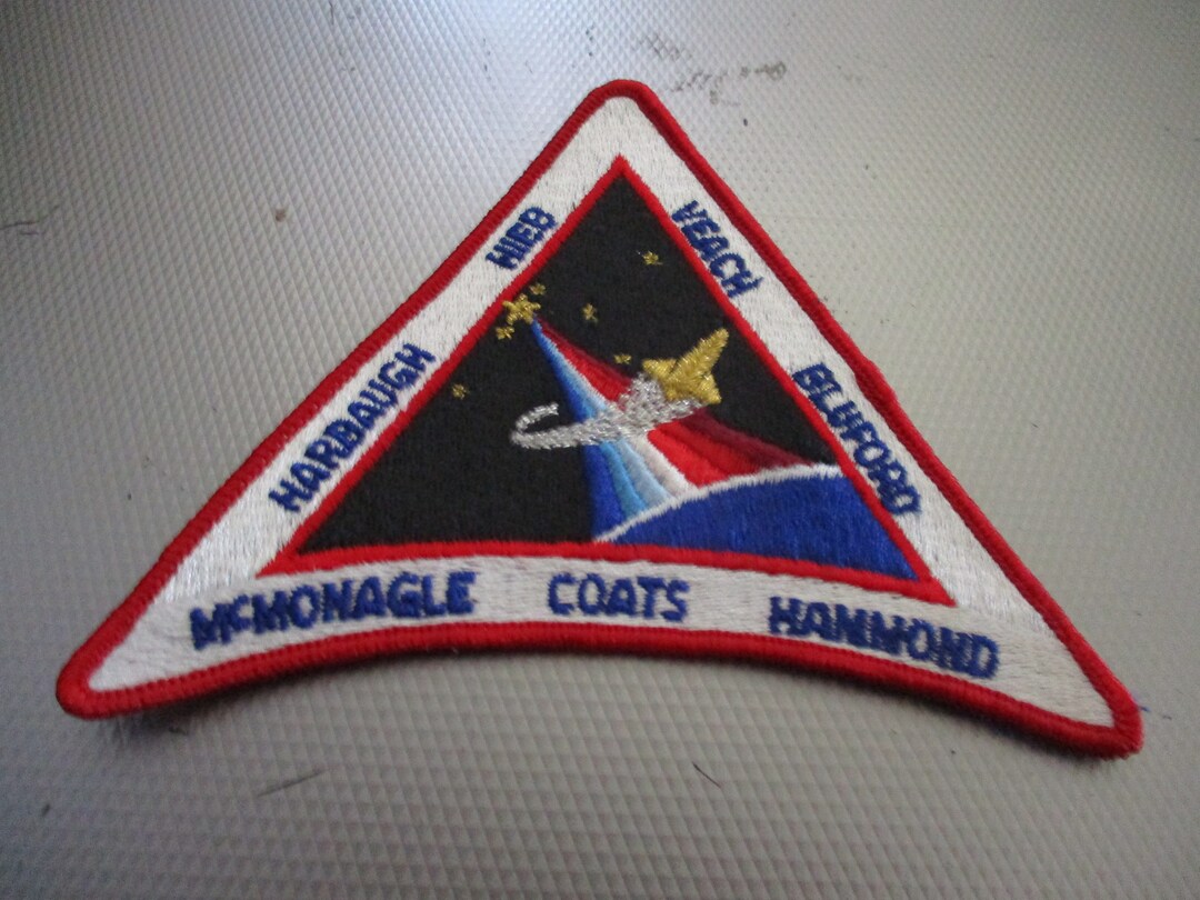Space Shuttle Mission Patch Patch - Fun Vintage Triangular Form in ...