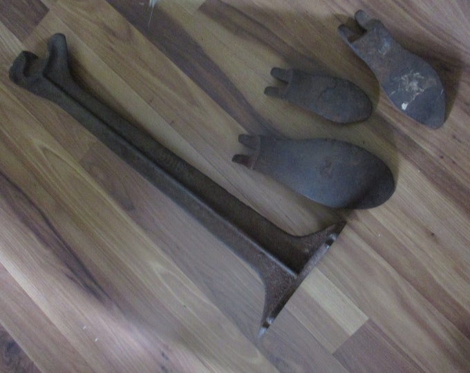 Big Boy Cobbler and Shoemakers Anvil Set - Base and 3 Fitted Shoe ...