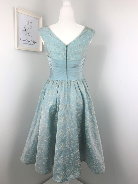 Vintage 1950s Ice Blue Iridescent Sharkskin Metallic … - Gem