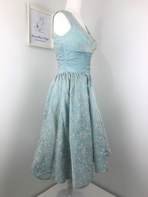 Vintage 1950s Ice Blue Iridescent Sharkskin Metallic … - Gem