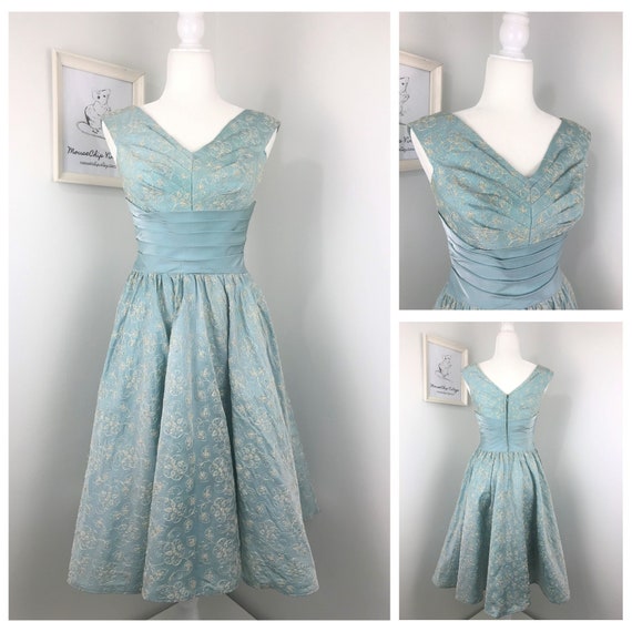 Vintage 1950s Ice Blue Iridescent Sharkskin Metallic … - Gem