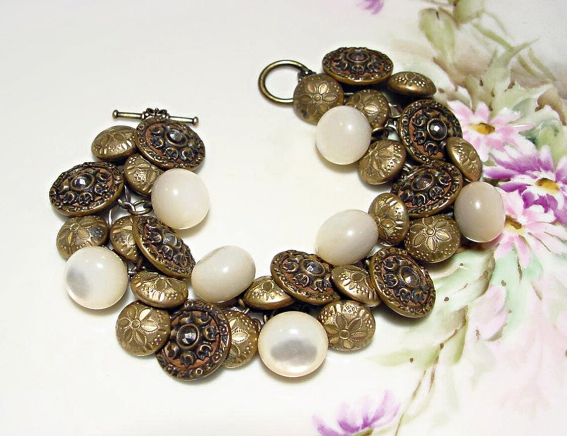 Handmade Button Bracelet With 33 Antique Victorian Buttons Featuring ...
