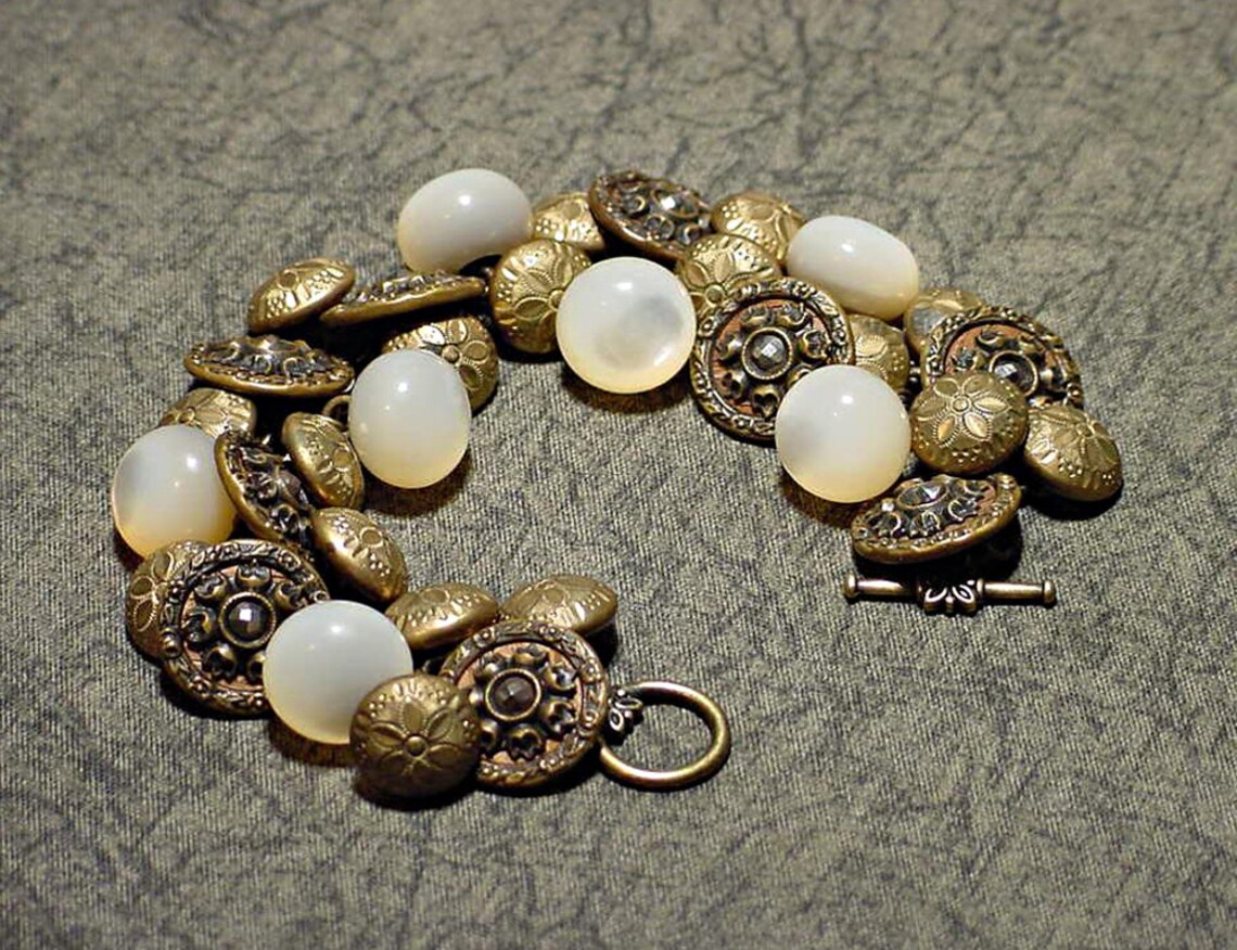 Handmade Button Bracelet With 33 Antique Victorian Buttons Featuring ...